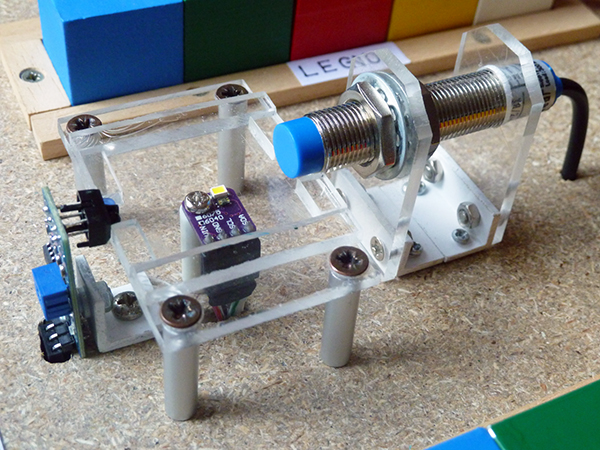 Robot Arm di Nicholas lo sketch - Mauro Alfieri Wearable Domotica Robotica